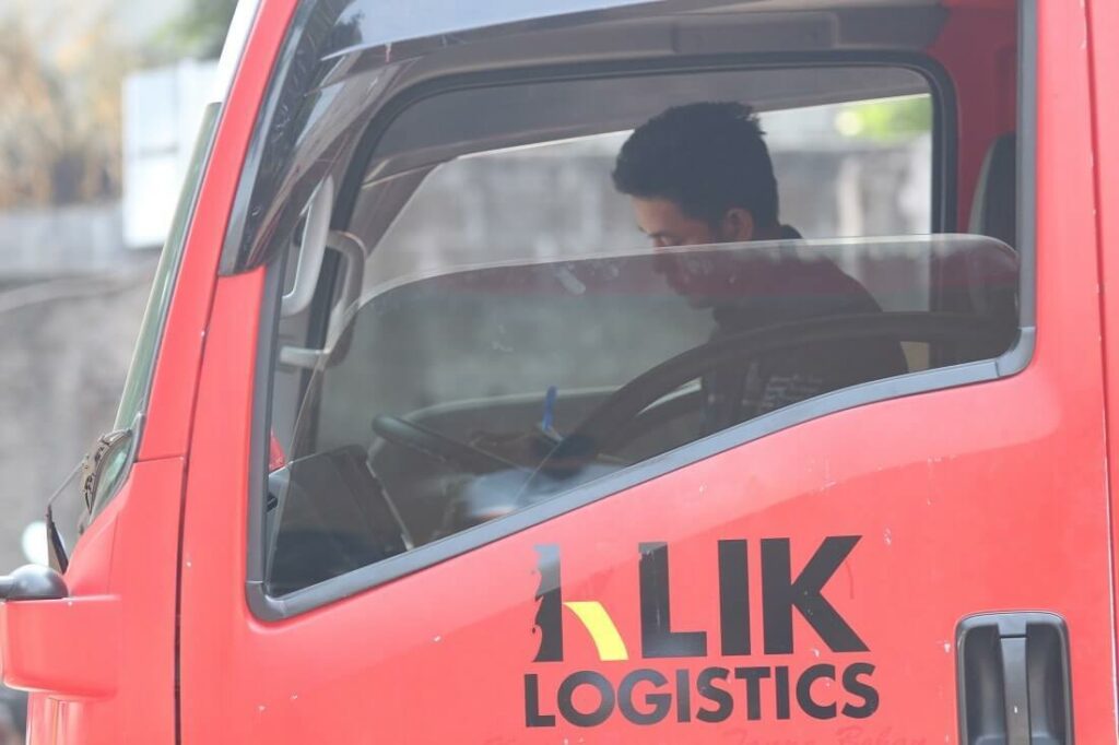 Ekspedisi Murah Manado ke Banjarmasin Hanya Rp8.000/kg!